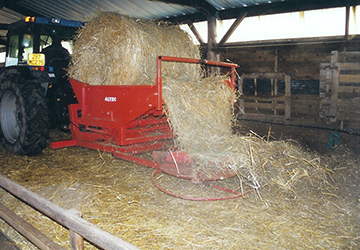 Altec Machinery & Straw Spreading Equipment | Straw Spreader