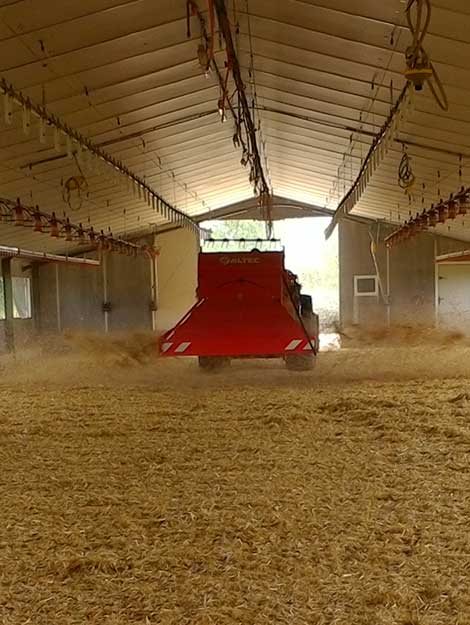 Altec Machinery & Straw Spreading Equipment | Straw Spreader