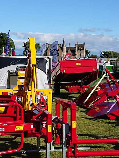 Altec Machinery & Straw Spreading Equipment | Straw Spreader